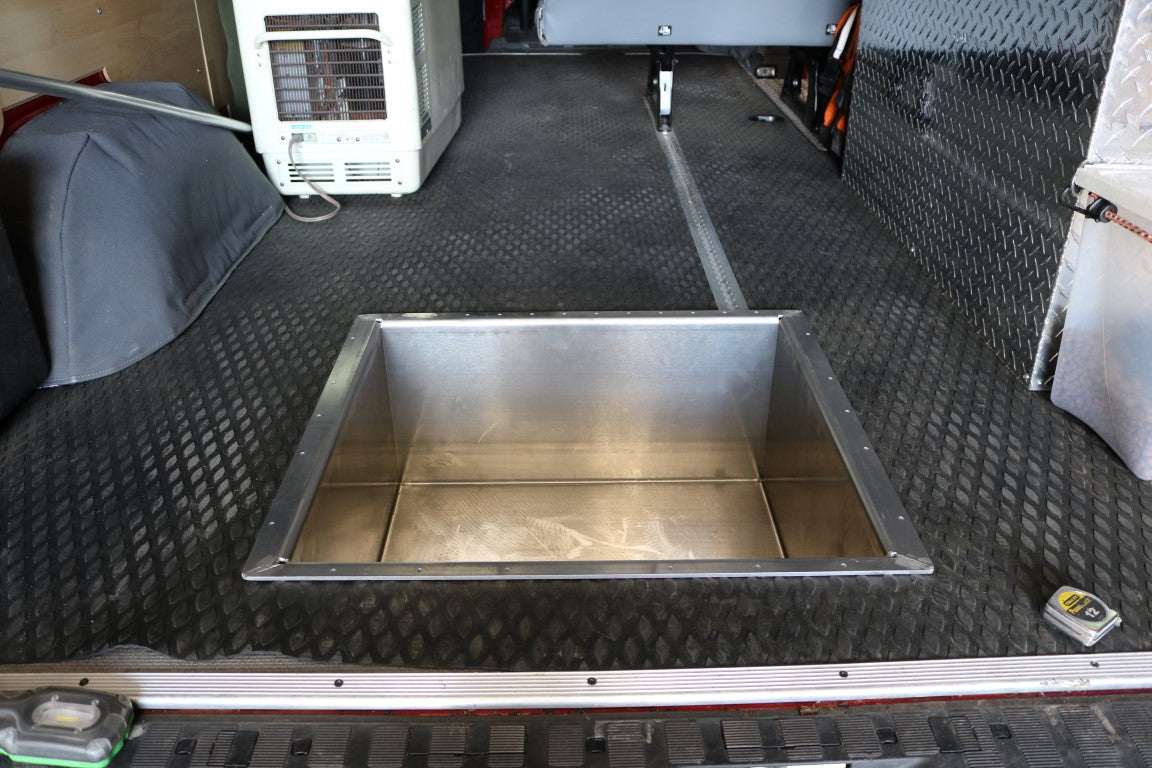 REAR STORAGE TRUNK - SPRINTER (2007+) by VAN COMPASS – Van Compass