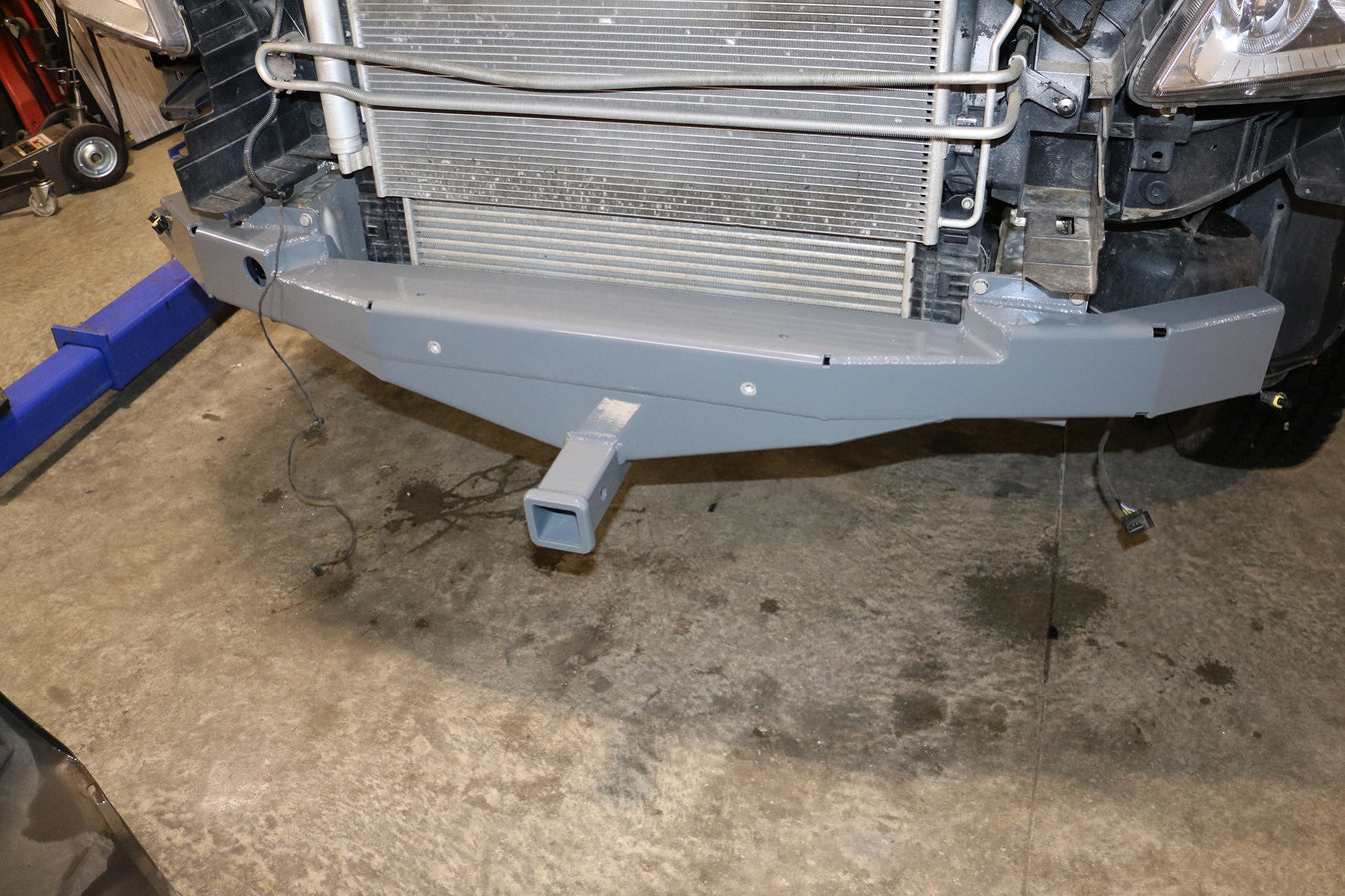 FRONT RECEIVER HITCH - SPRINTER (2015+) by VAN COMPASS – Van Compass
